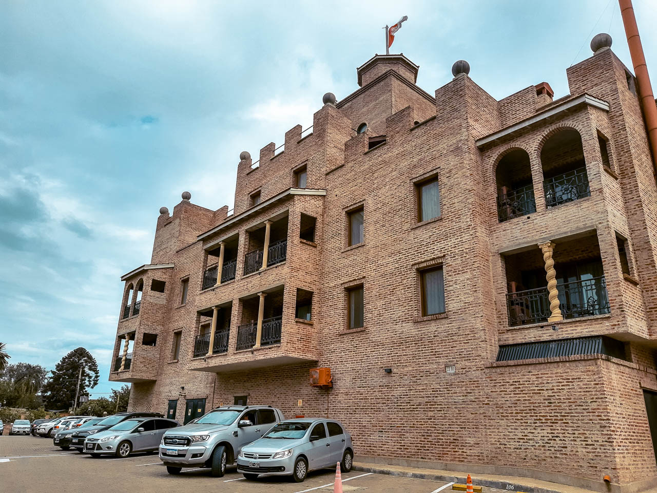 TORREPUEBLO: LA TOSCANA ITALIANA EN PLENO BENAVIDEZ