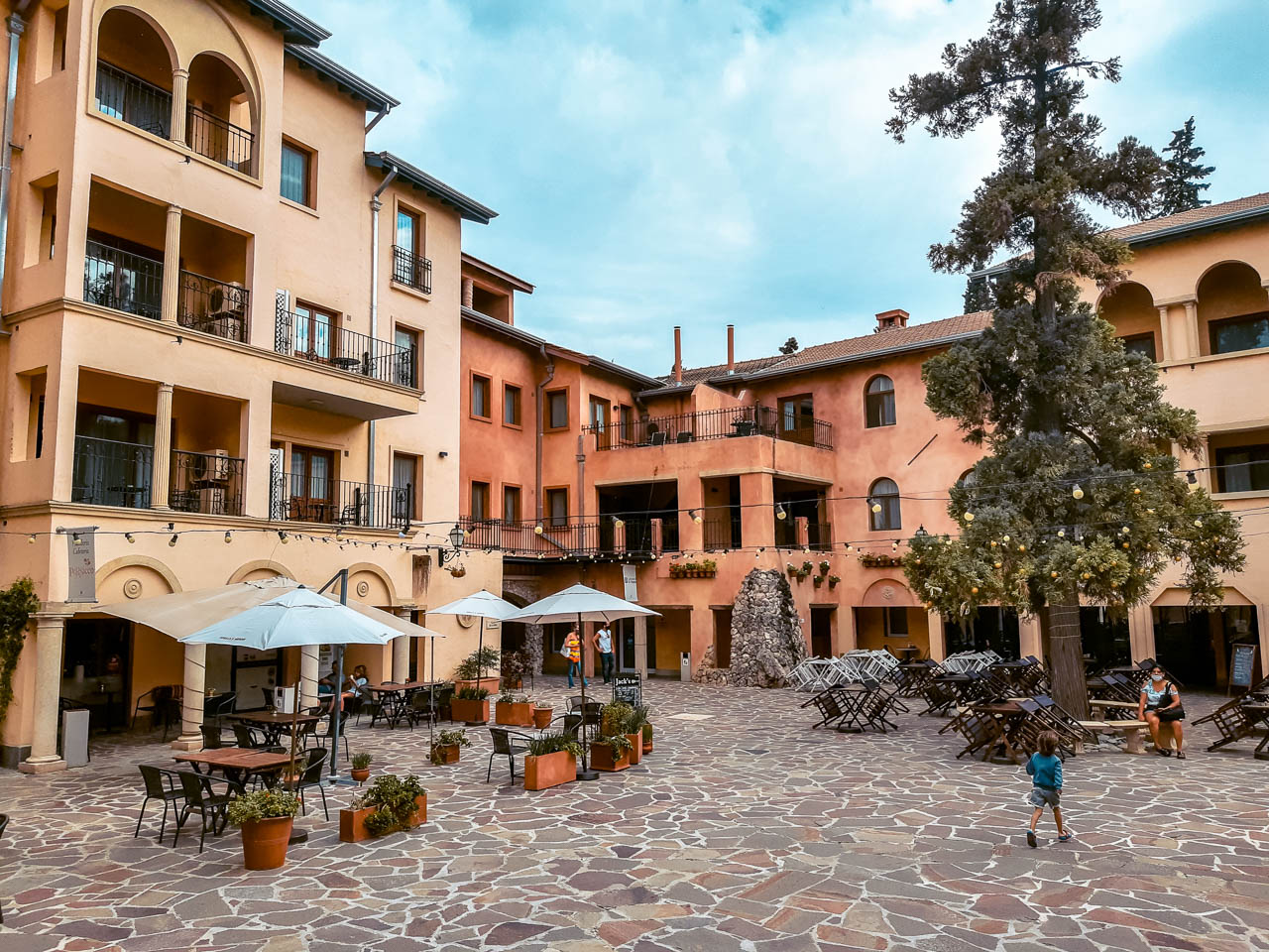 TORREPUEBLO: LA TOSCANA ITALIANA EN PLENO BENAVIDEZ